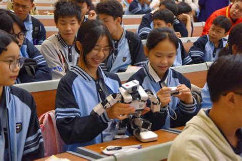 江南区那洪中学赴广西民族大学开展研学活动 继续教育学院
