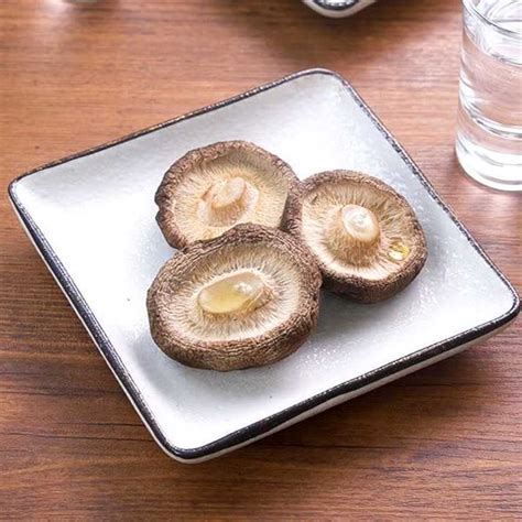 じゅわっと香ばしい♪焼きしいたけのレシピ15選！おつまみ・副菜にの人気レシピ・作り方 デリッシュキッチン