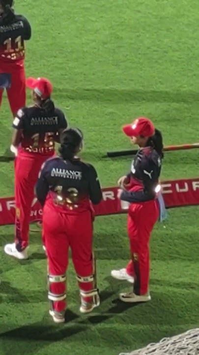 Smriti Mandana The Cutest Cricketer In The World Youtube