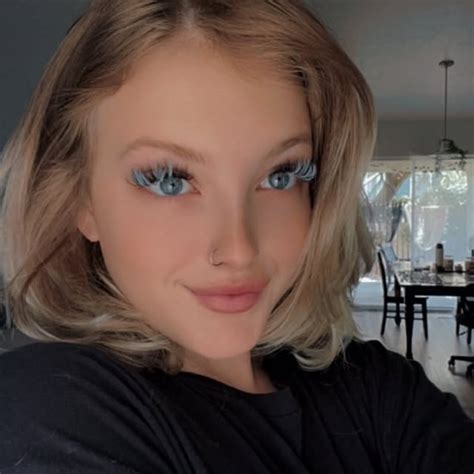 Brittany Christianson Brittanychristianson • Threads Say More