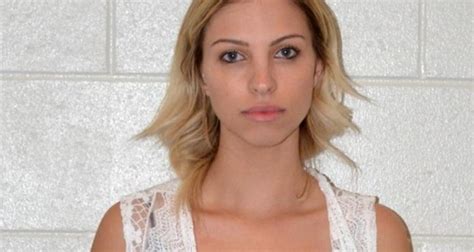 Condenaron A 20 Años A Una Profesora Que Tuvo Sexo Con Su Alumno De 13