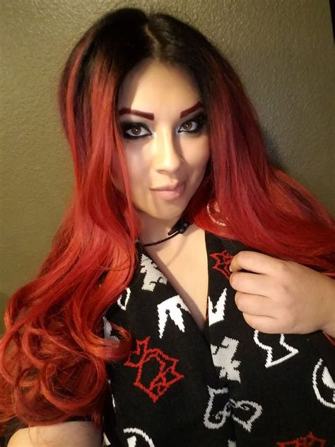 Pin By X On Doomkitty Heart Scarves Pin Up Model Women