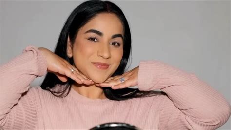 Easy Anti Aging Hack How To Apply Sunscreen Over Makeup Upstyle