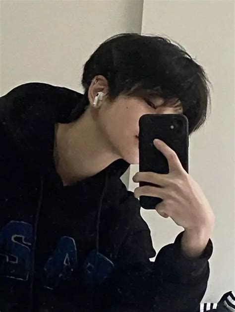 Chat With Evan Ur Sad Story Enjoy Free Ai Character Roleplay