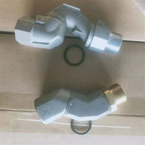 360 Degree Mild Steel Movable Swivel Joint For Hose Pipe Size 34