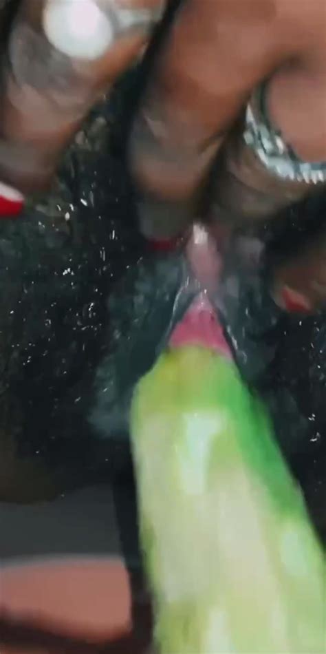 Desi Aunty Period Piss Masturbating