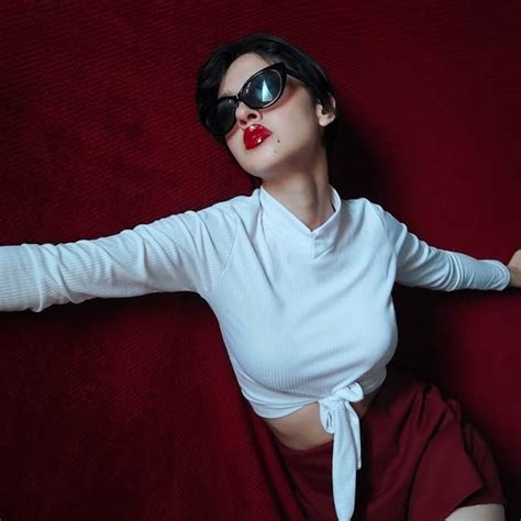 Rosimer Suarez Rosimer Suarez • Threads Say More