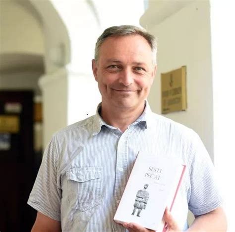 Branko Cestnik Šesti PeČat Knjižnica Ivana Tavčarja Škofja Loka