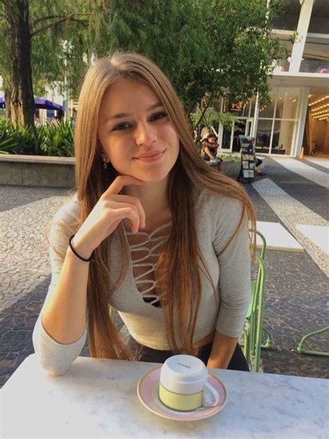 Gorgeous Blonde Pic
