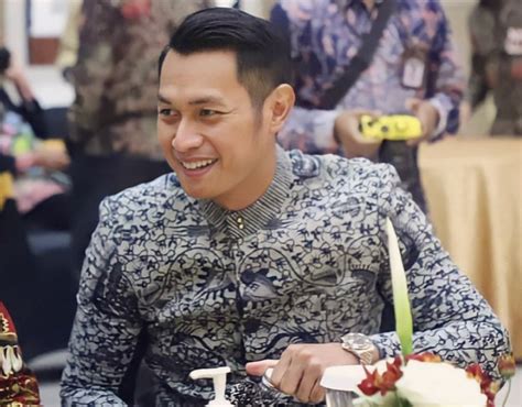6 Fakta Menarik Aditya Halindra Bupati Tuban Yang Dijodohkan Dengan