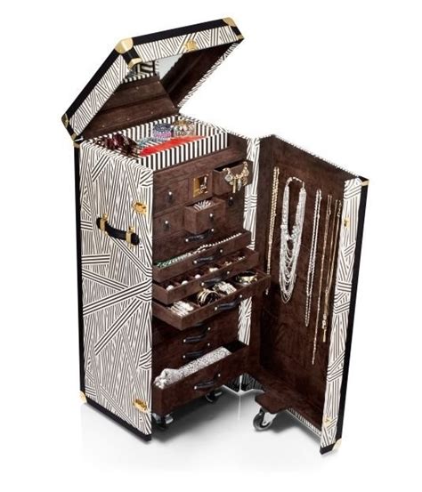 Henri Bendel Jewelry Trunk Henri Bendel Jewelry Precious Jewelry