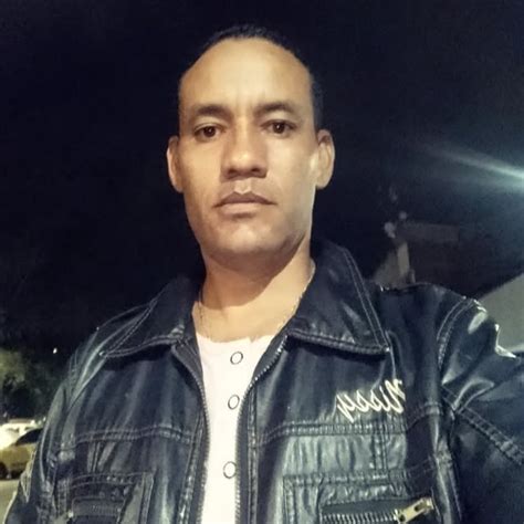 Ernesto Ernesto 8352 On Threads