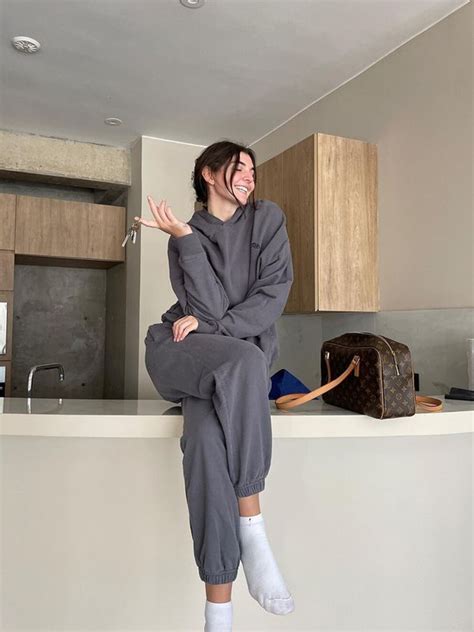 Quién Es Miranda Capurro Y Por Qué Enfureció A Sus Fans Después De Comprarse Un Departamento A