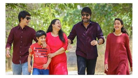 Srikanths Filmy Proposal To Wife Ooha Goes Viral Amid Divorce Rumours Filmibeat