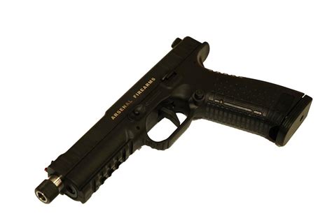 مسدس Strike One نادي الصقور السعودي