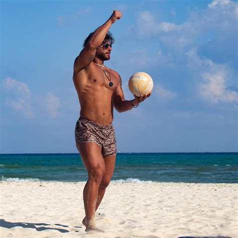 Fitness Inspiration Santino Benamati Monday Xyz