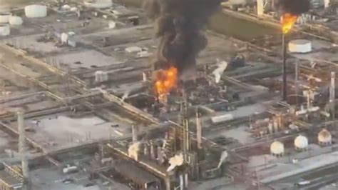 Explosion Reported At Oil Refinery In Port Arthur Texas Daily Telegraph