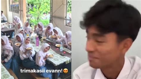 Cetak Sejarah Di Timnas Evandra Florasta Traktir Satu Kelas Makan Mie