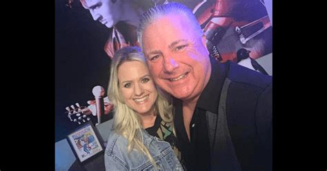 Who Is Ron Sextons Wife Comedians Alleged Mistress Present At Motel