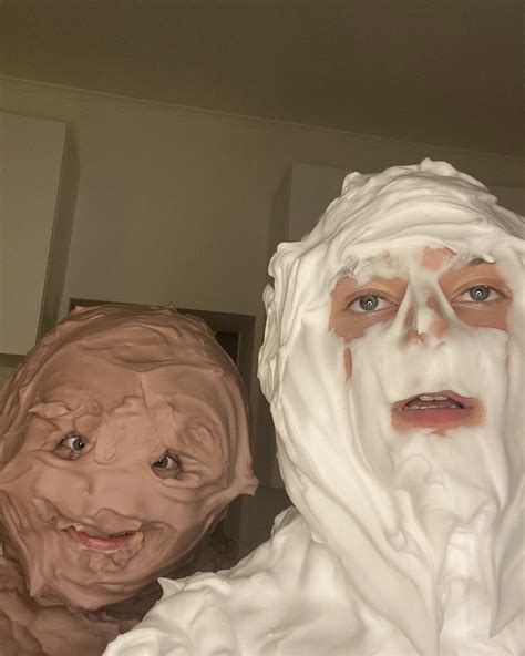 21 Pics Of People Covered Head To Toe In Shaving Cream Barnorama