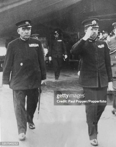 Admiral Baron Kantaro Suzuki Of The Imperial Japanese Navy Walks On ニュース写真 Getty Images