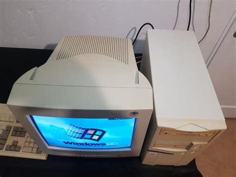 Starý PC IBM 333Mhz 64Mb ram 2 1Gb disk 15 monitor Windows 95 Aukro