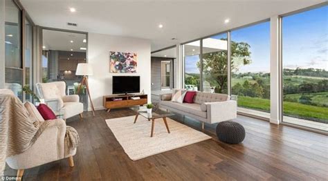 Afl Star Travis Cloke And His Model Fiancée Move To The Countryside