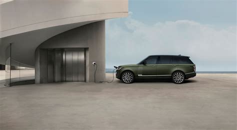 Land Rover Unveils Most Luxurious Range Rover Yet Maxim