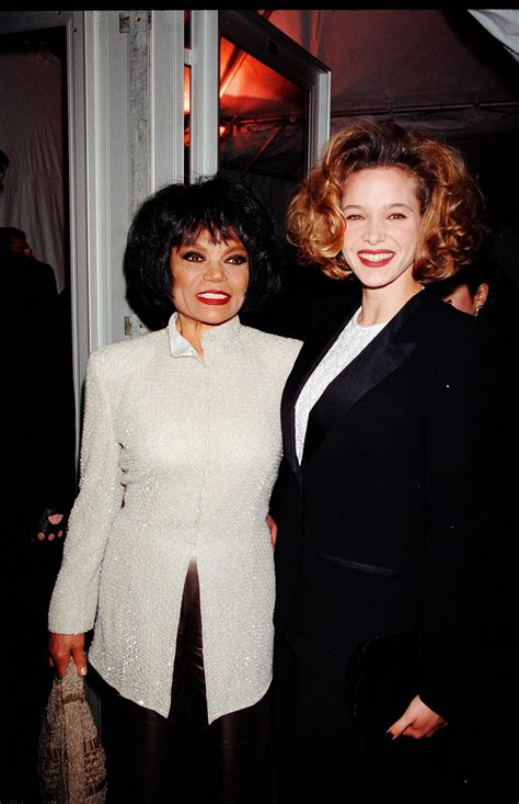 Eartha Kitt Witnessed Her Own Mothers Death And Had To Pick Cotton To