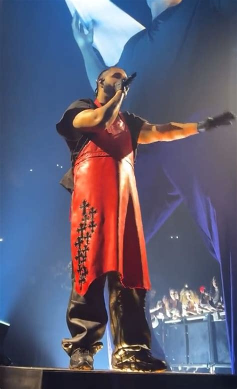 Drake Performing “november 18th” R Drizzy