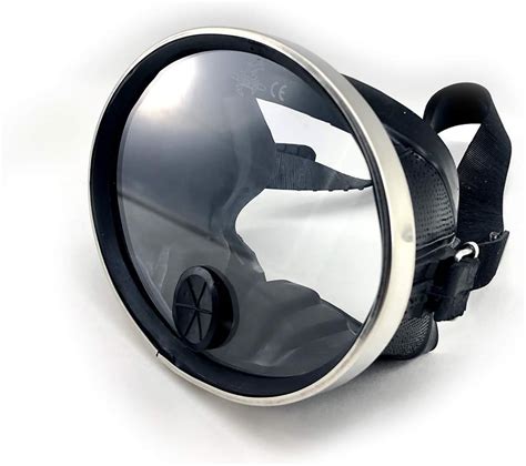 Spearfishing World Classic Retro Round Glass Rubber Dive