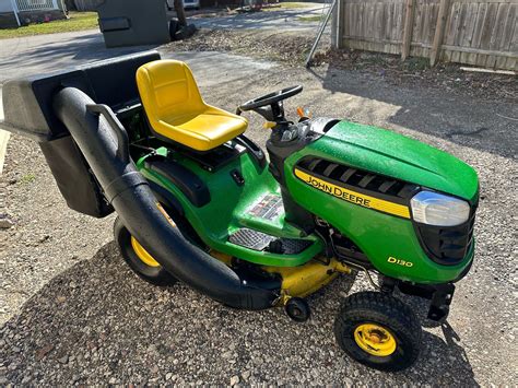 42 John Deere D130 Lawn Tractor W Rear Bagger And Snow Plow Lawn