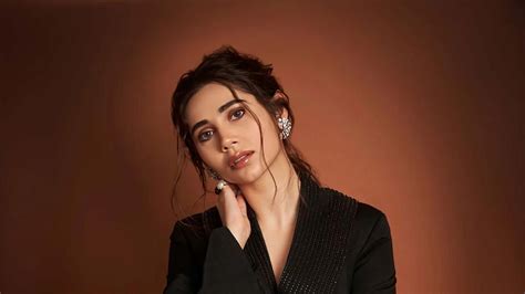 Zarah Khan Biography And Career Concerts And Tour Dates 2025