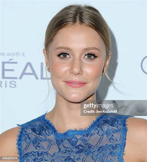 Actress Julianna Guill Photos And Premium High Res Pictures Getty Images
