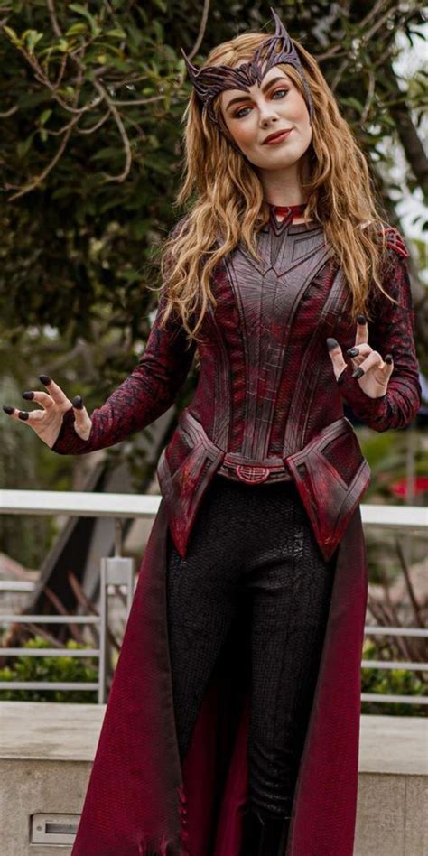 Scarlet Witch Cosplay Wanda Maximoff