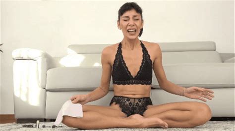 Nice Time For Sneezing Gisy Admirable Fetish Fantasies Clips4sale
