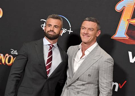 Luke Evans Partner The Actors Romance With Fran Tomas And His Past