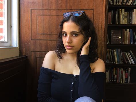 جانا عمرو دياب تنشر صورة مع شقيقتها ومتابعون مش جدتك توفت النهارده