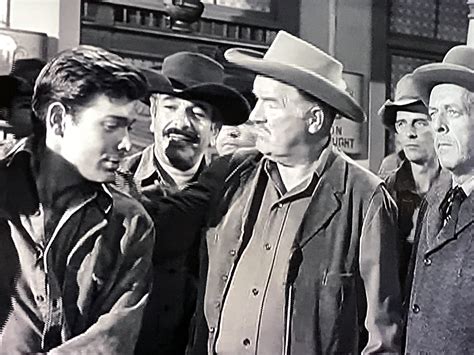 Tom Simcox Actor Biography Photo Best Movies And Tv Shows