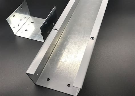 Custom Length Ss304 Ss316 Metal Steel Powder Coated Cable Trunking