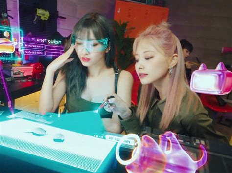 V Live Fans Cafe Twice Youtube Fun Youtubers Youtube Movies Hilarious