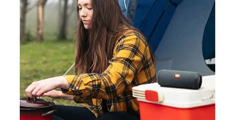 Buy Jbl Flip Essential Deep Bass Hrs Playtime Ipx Waterproof Portable W Bluetooth