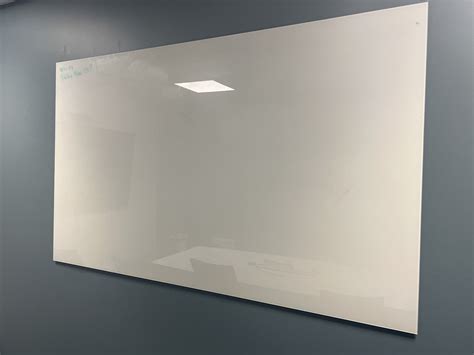 Conference Table With Chairs Håg Ps Auction We Value The Future Largest In Net Auctions