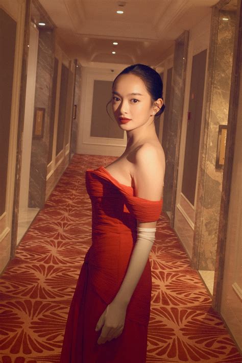 Kaity Nguyễn Diện đầm Cúp Ngực Sexy Nhưng Chưa Hoàn Hảo Giải Trí Znewsvn