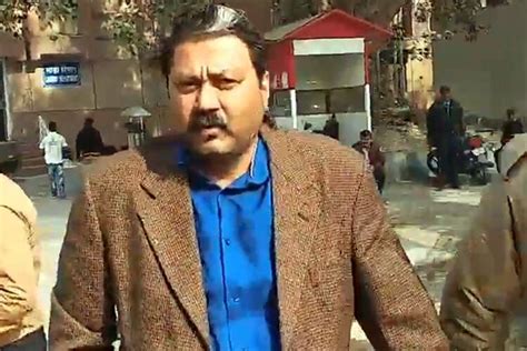 परव MLA रज सह क नय ईयर परट म जस औरत क गल लग थ व मरत मरत द जवन सवर गई