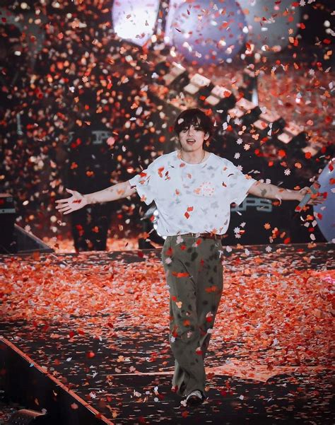 Taehyung Unique Pics Kim Taehyung Latest Pictures Taehyung Stage