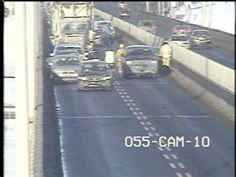 Carambolage Sur Le Pont Laviolette