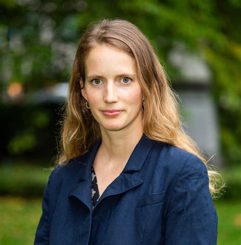 Anina Dalbert Coalition Pour Des Multinationales Responsables