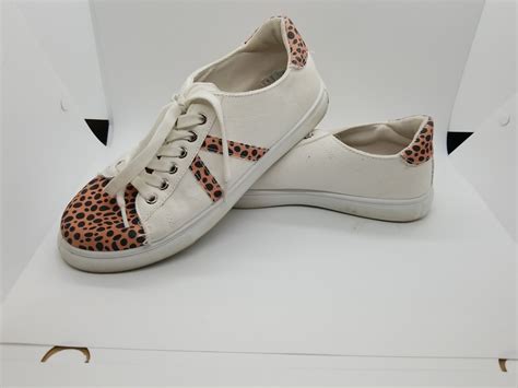 Womens Jellypop Shoes Size 8 White Spotted Cheetah Cat Print Sneakers