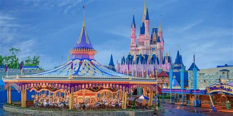 Disney Refuses Guests Entry To Resort Delusions Of Grandeur Disney Dining